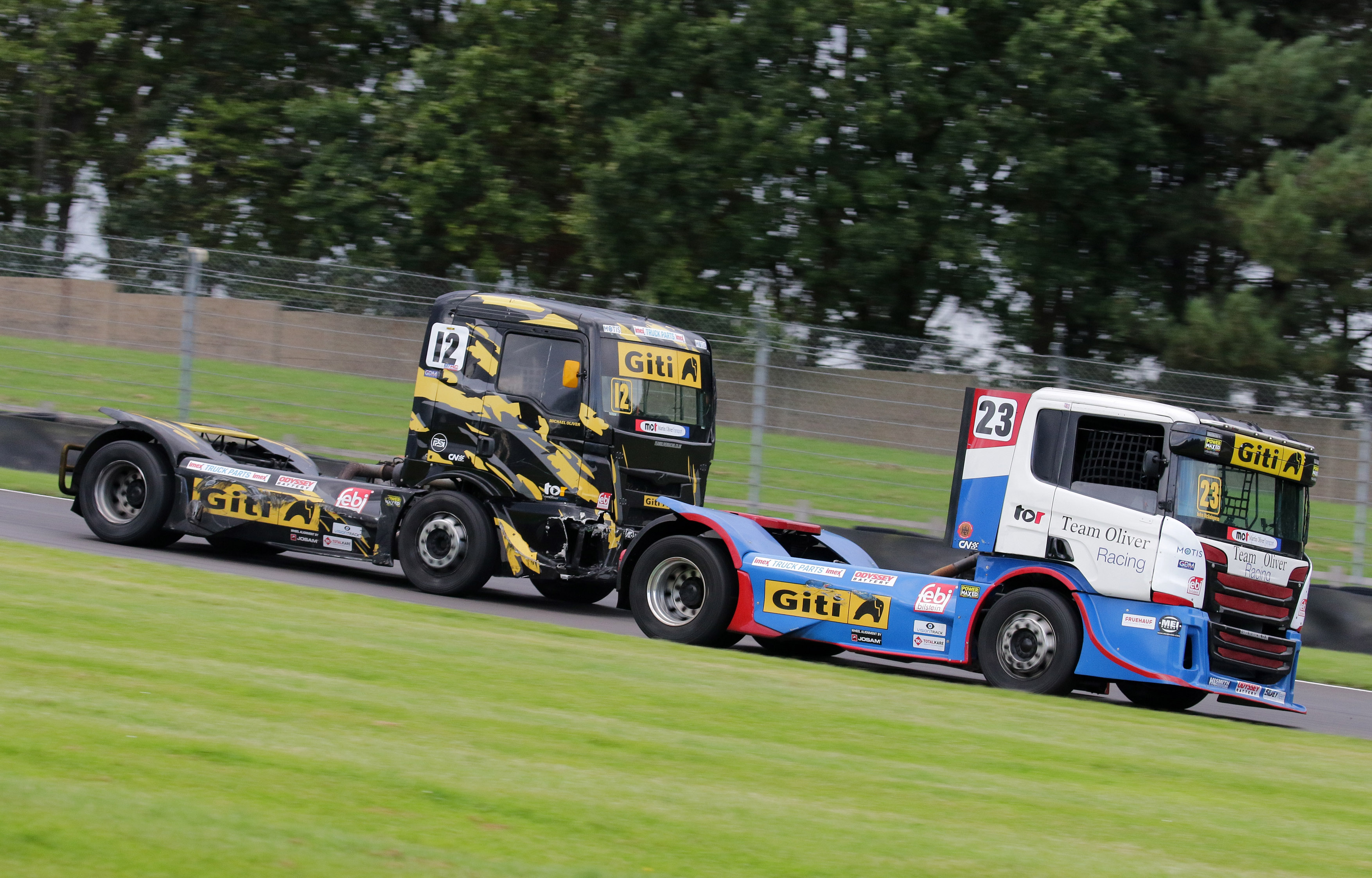 Giti Tire brings guests and a legend to Donington’s Convoy in The Park ...